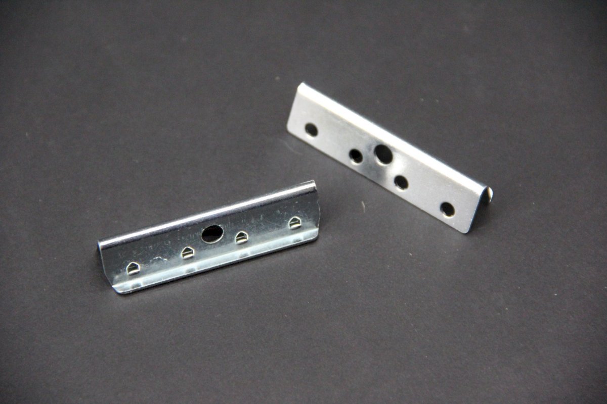 Her køber du metal beslag til gummigjorde 50 mm