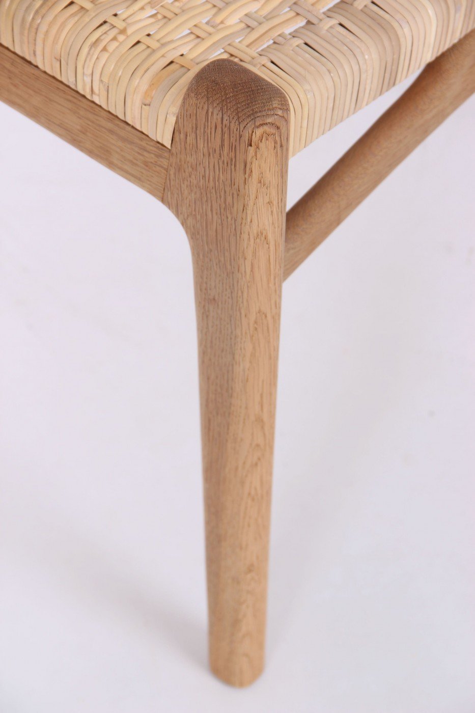 Hans J Wegner stole model CH31, massiv egetræ og nyt flet